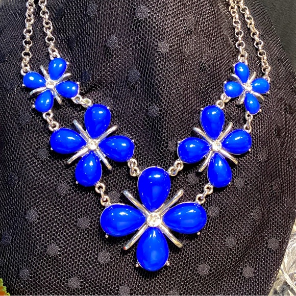 Charming Charlie | Jewelry | Vibrant Blue Rhinestone Silver Flower ...
